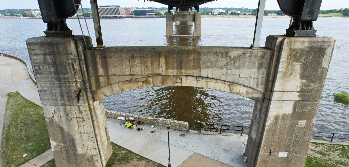 Centennial Bridge Repair: Davenport Seawall - McCarthy Improvement Company