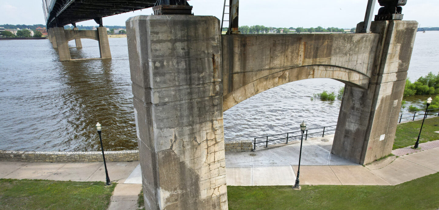 Centennial Bridge Repair: Davenport Seawall - McCarthy Improvement Company
