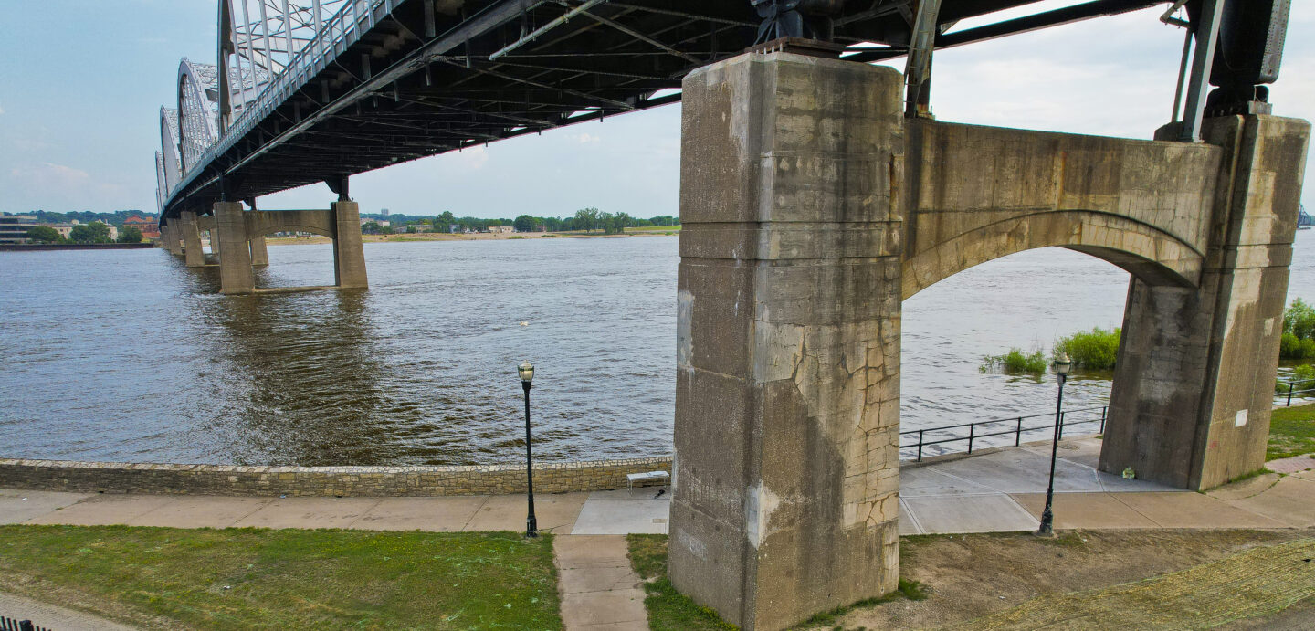 Centennial Bridge Repair: Davenport Seawall - McCarthy Improvement Company